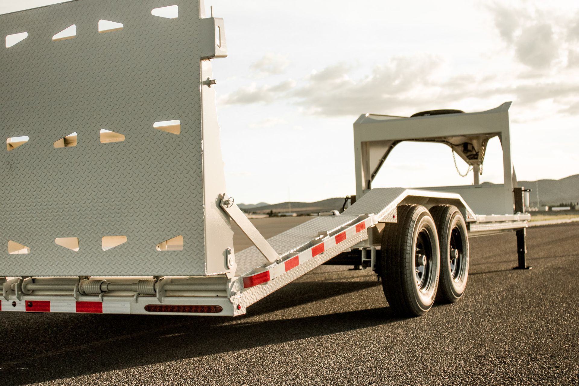 Dump Trailers | Equipment Trailers | Car Haulers Trailers